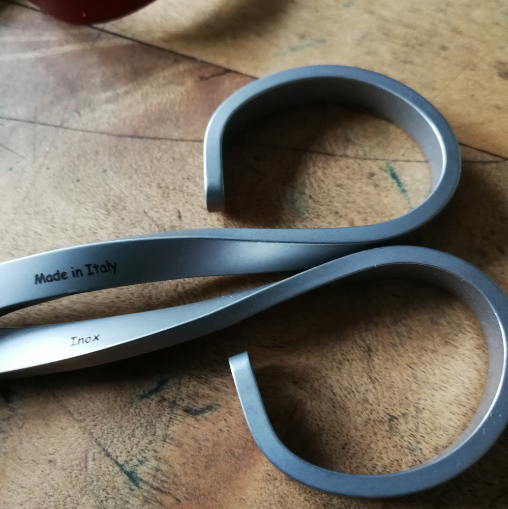 Twist Scissors - Small – Beyond Measure